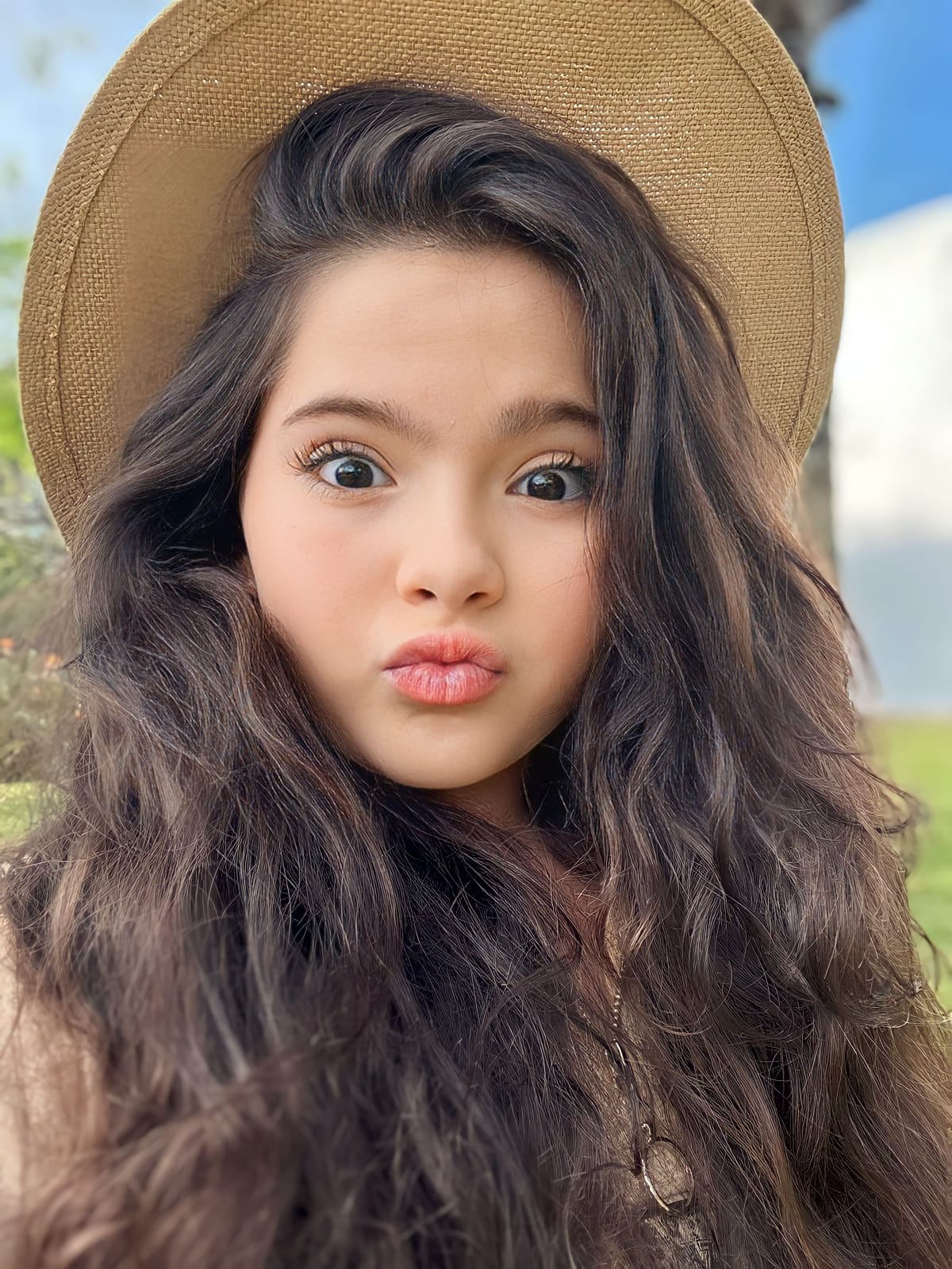 Yasmin Berti estreia em Luz, a nova série infanto-juvenil da Netflix ...